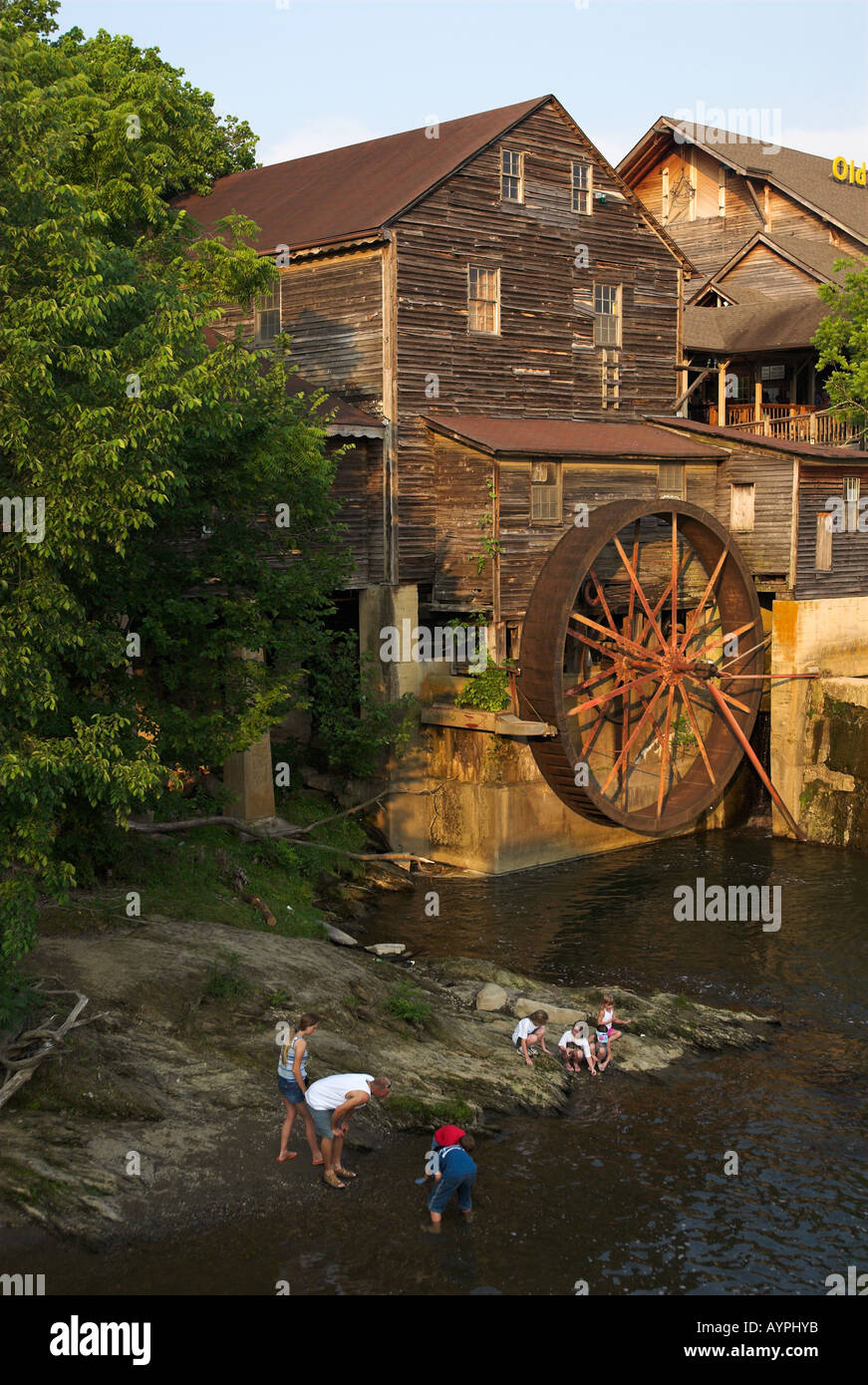 Water park pigeon forge hi-res stock photography and images - Alamy