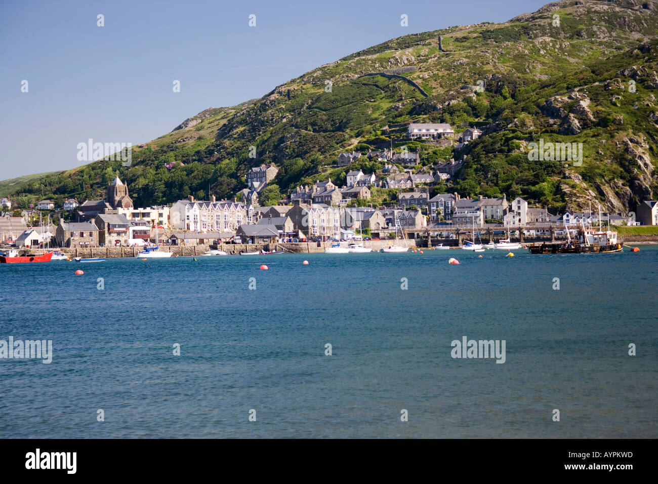 Barmouth and harbour from Fairbourne beach, North Wales Stock Photo - Alamy