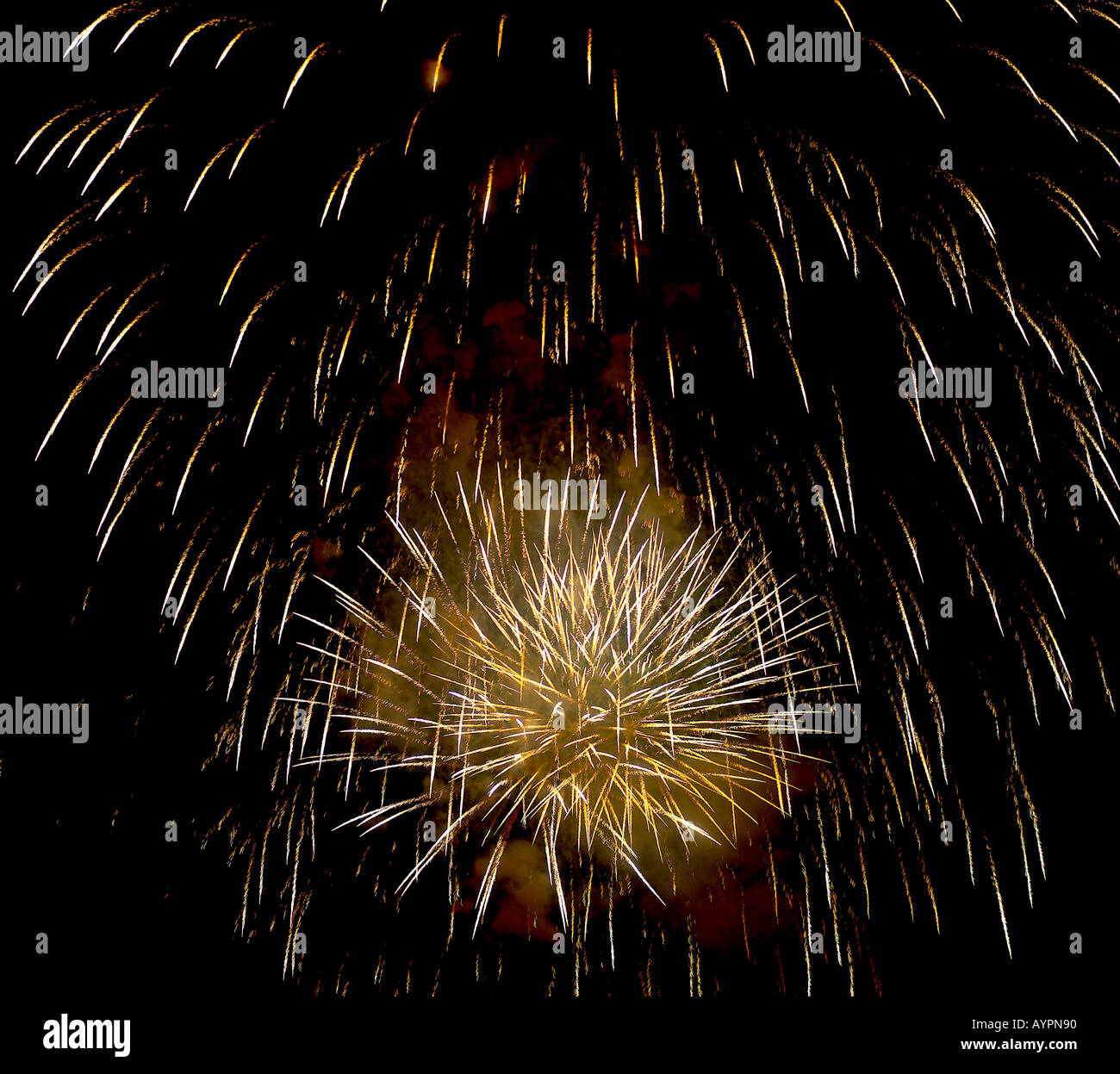 Fire crackers bursting in the sky at night Stock Photo - Alamy