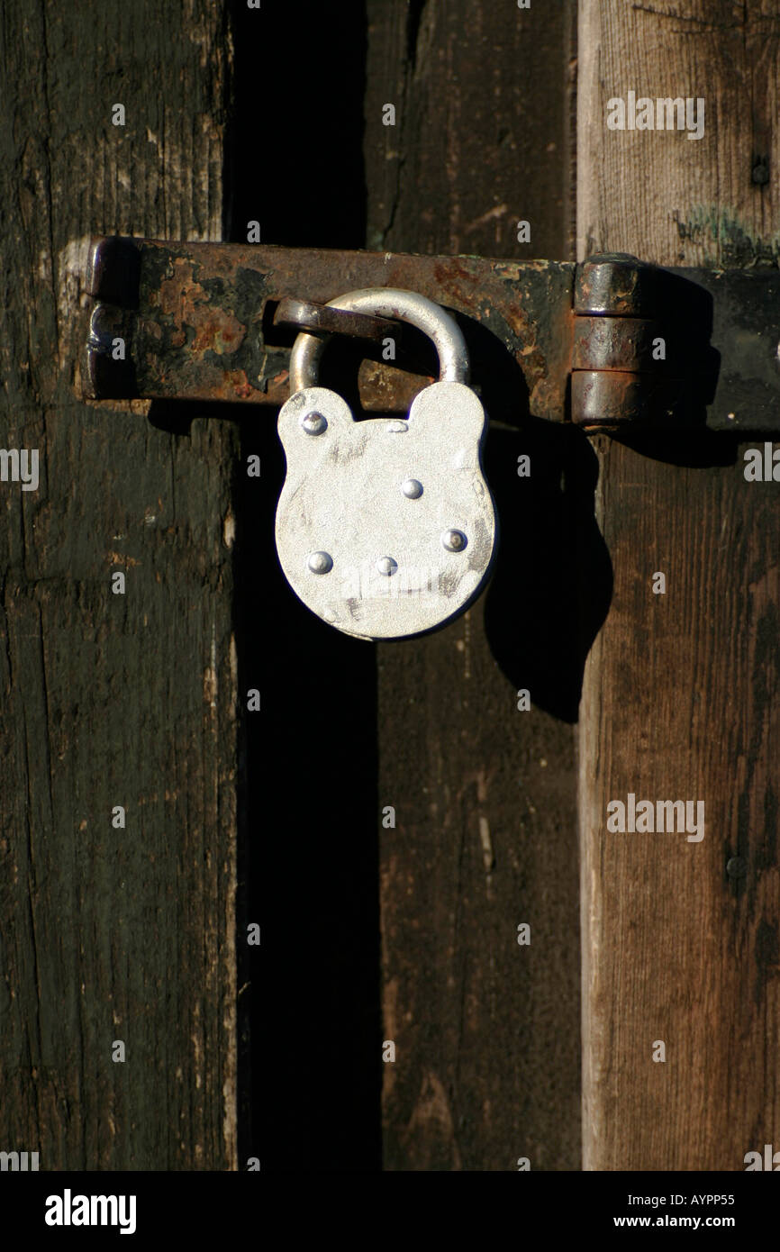 Latched wooden door hi-res stock photography and images - Alamy
