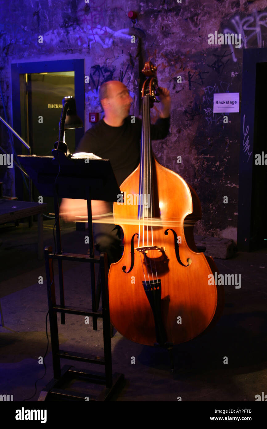 Bass violin player hi-res stock photography and images - Alamy