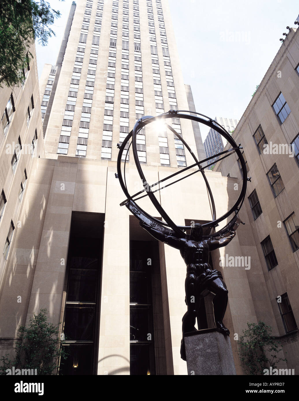 Bronze Statue with Surrounding Building Stock Photo - Alamy