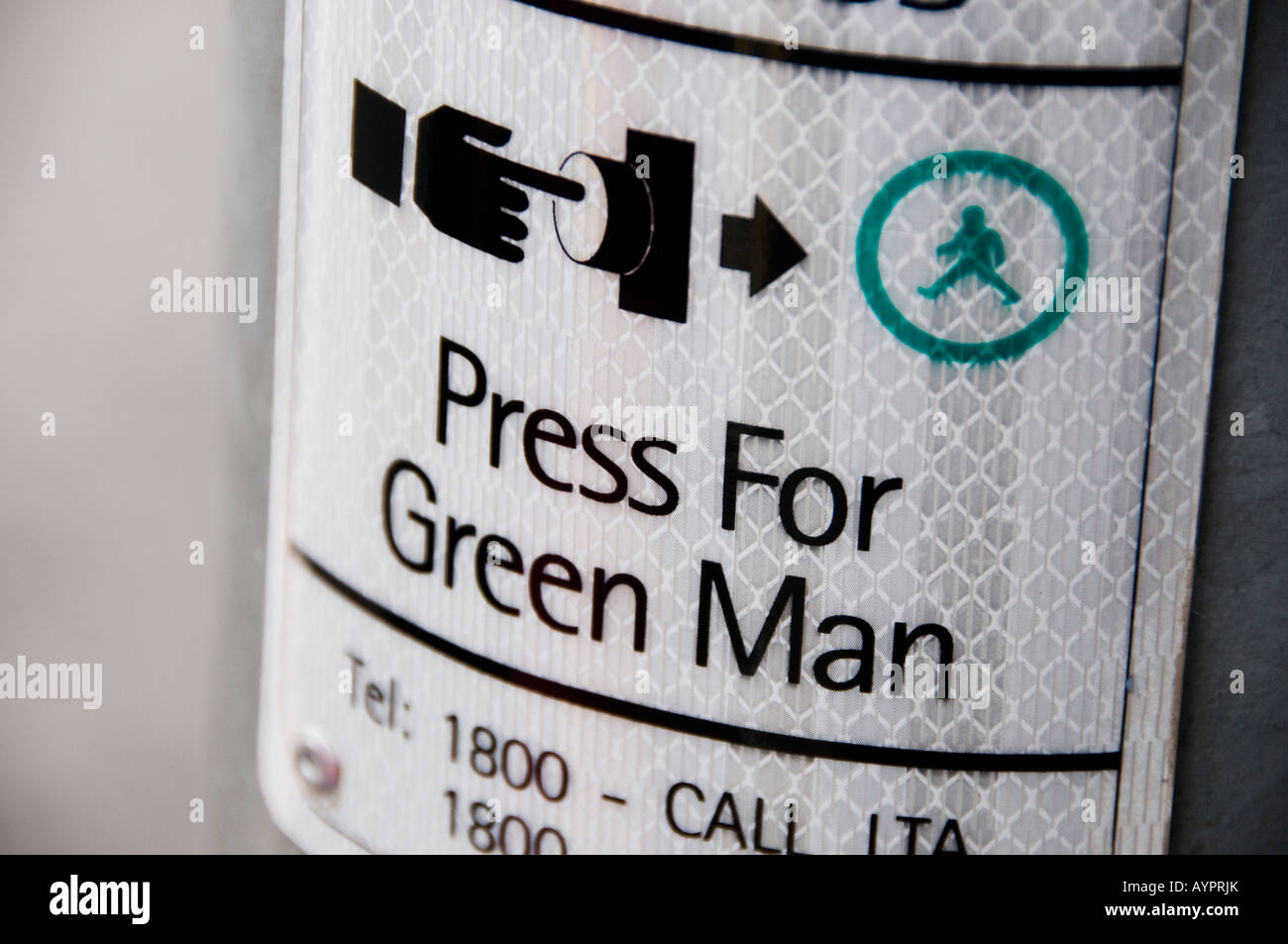 Green sign information signage hi-res stock photography and images - Alamy