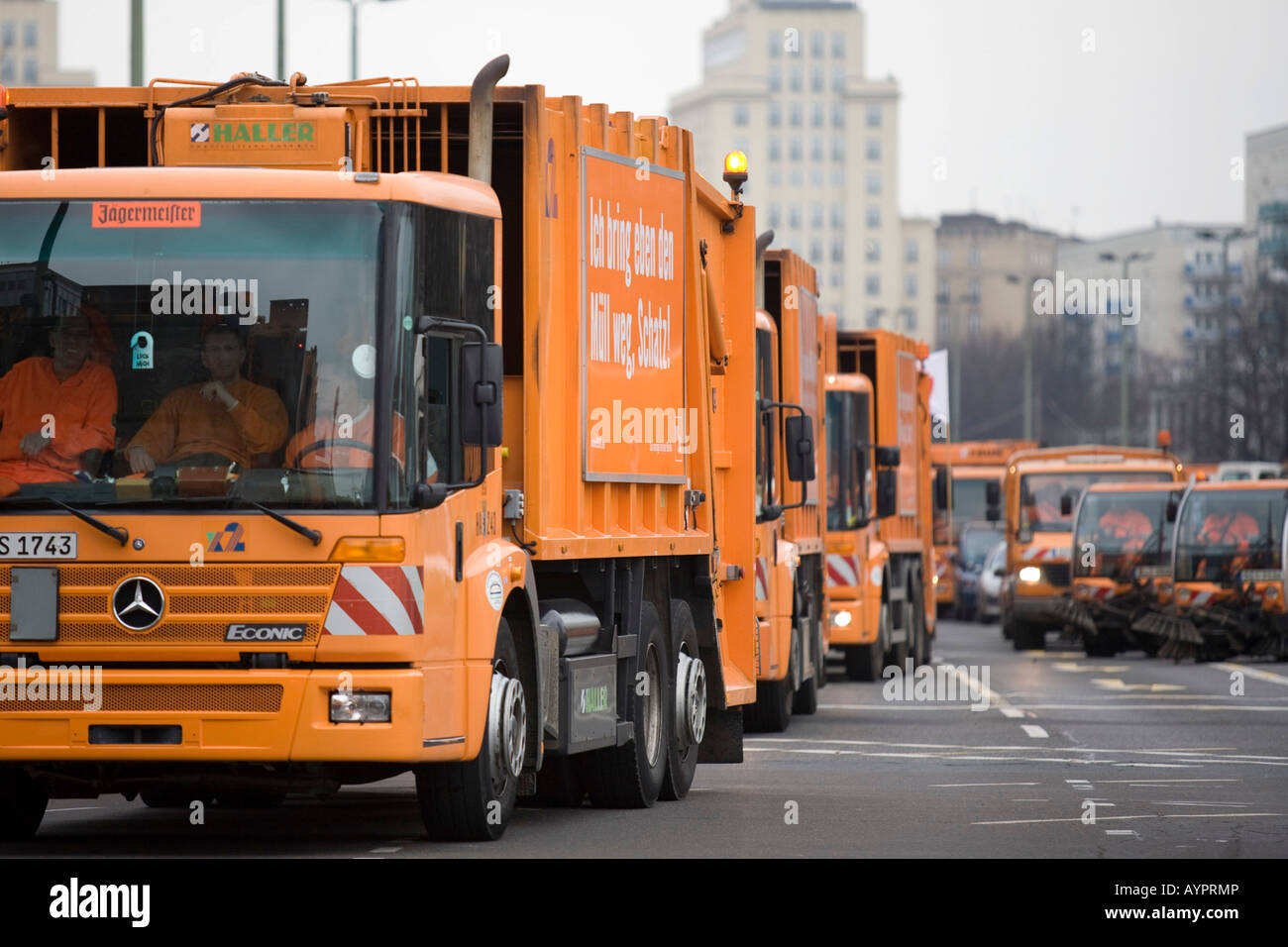 Berlin garbage men High Resolution Stock Photography and Images - Alamy
