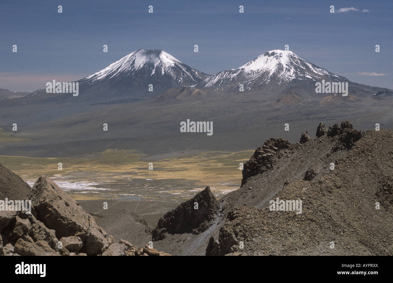 Parinacota and pomerape volcanos hi-res stock photography and images ...