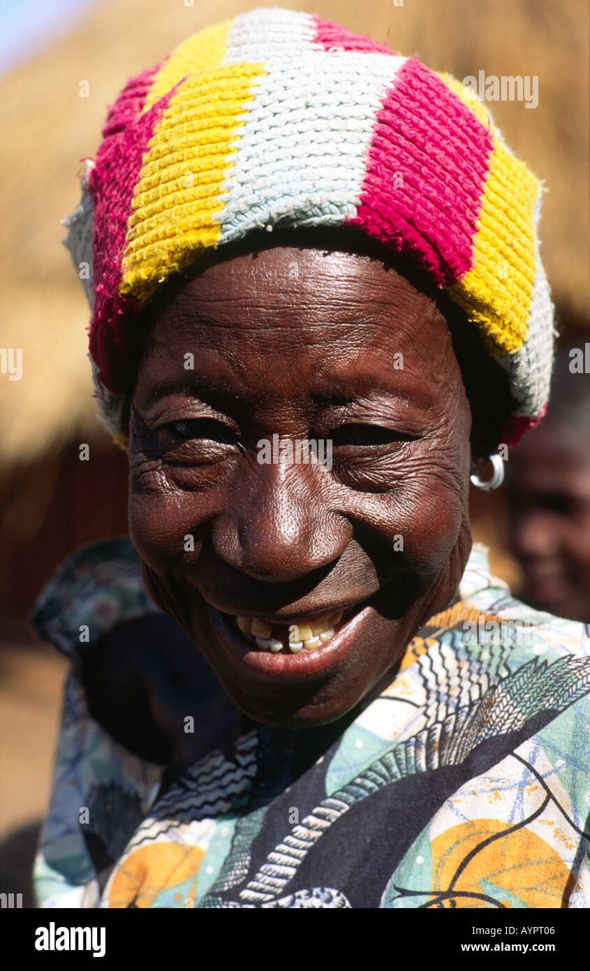 Shona tribe hi-res stock photography and images - Alamy