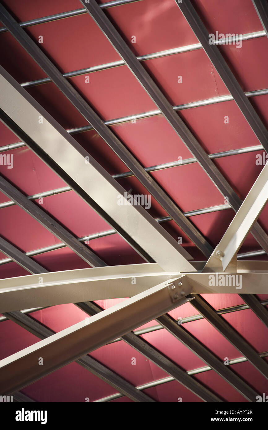 Moderne spanische architektur hi-res stock photography and images - Alamy