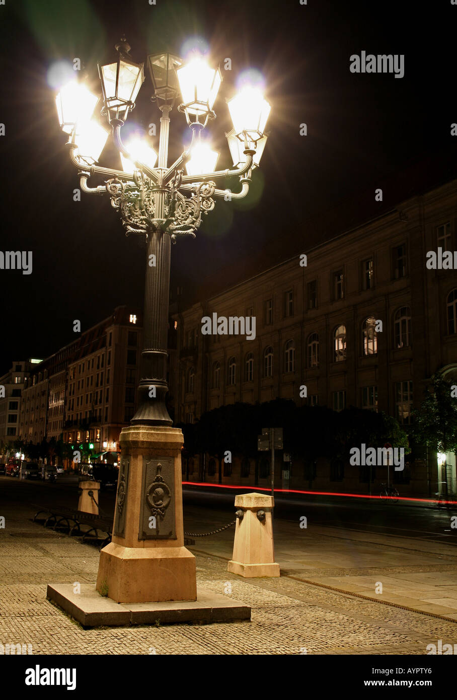 Berlin street lights hi-res stock photography and images - Alamy