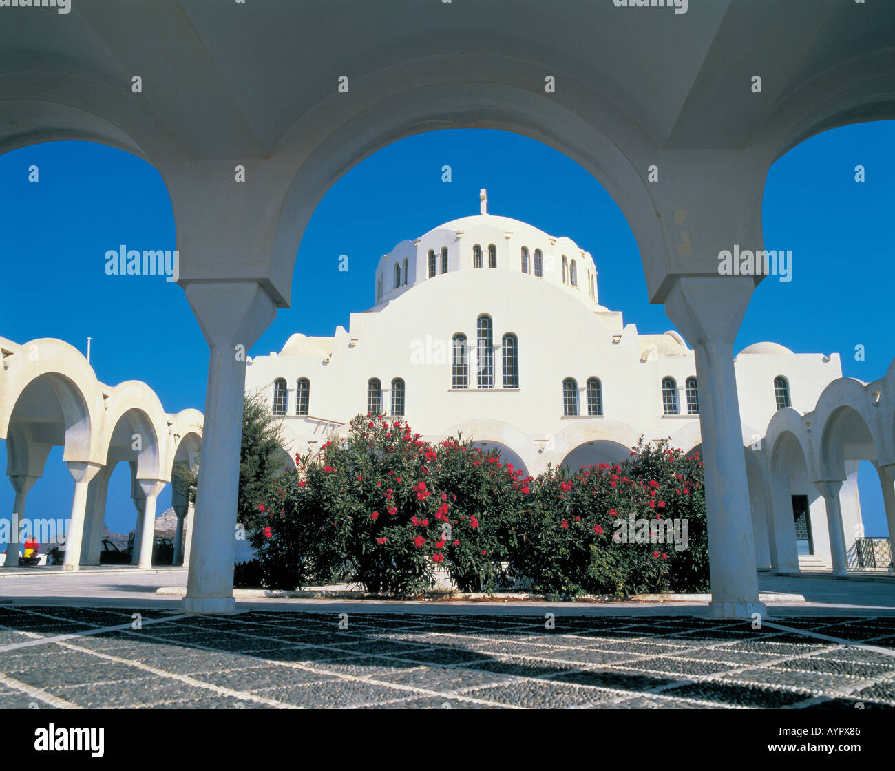 White Building and Arch Stock Photo - Alamy