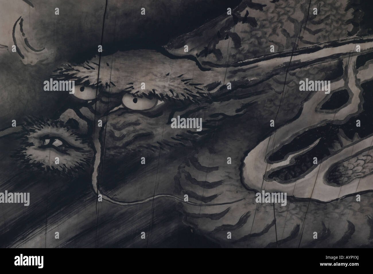 Traditional dragon painting on the ceiling of Tofukuji temple, Kyoto ...