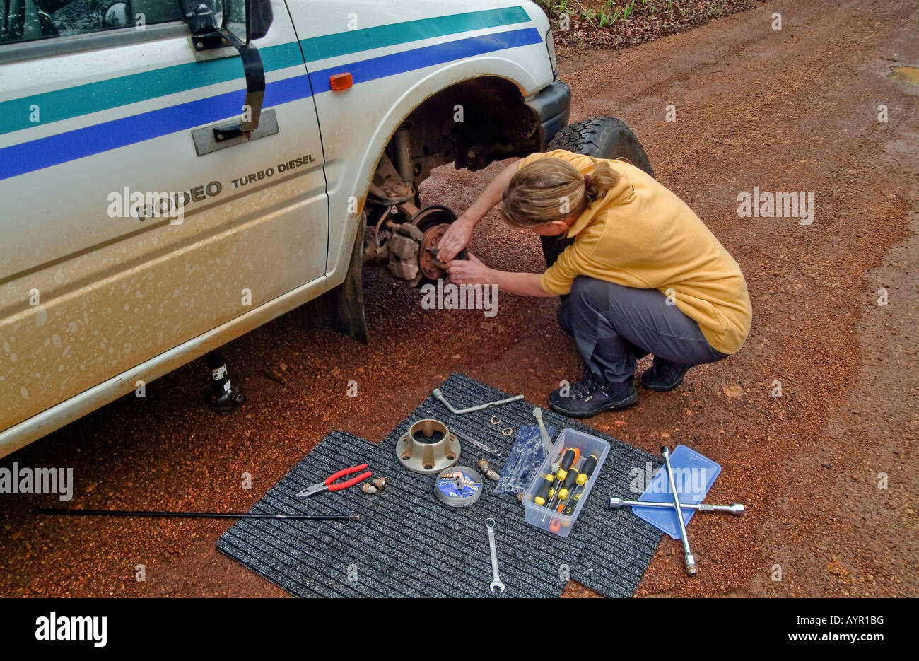 Fixing car australia hi-res stock photography and images - Alamy