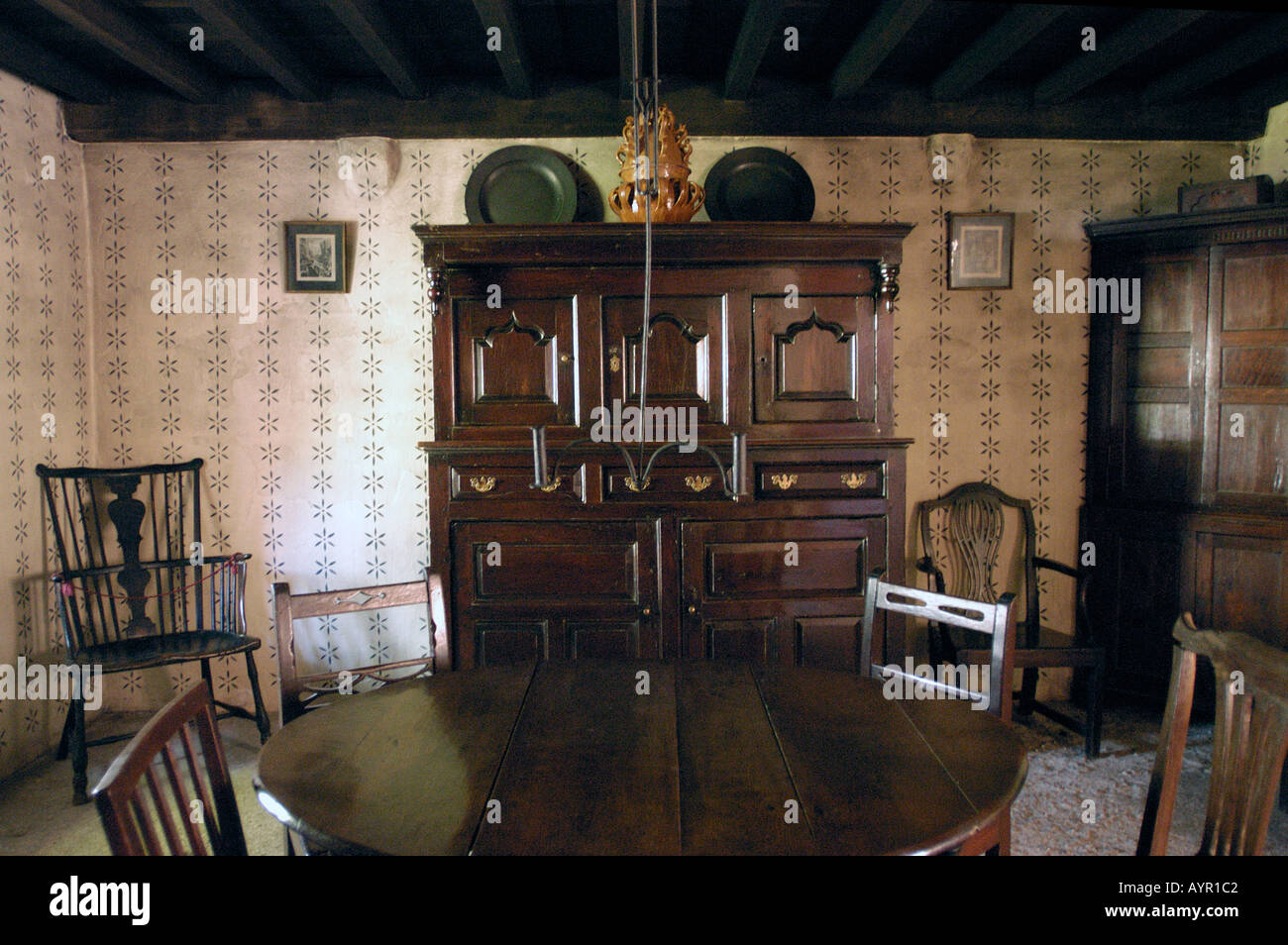 Interior of traditional Welsh cottage living room Museum of Welsh Life ...