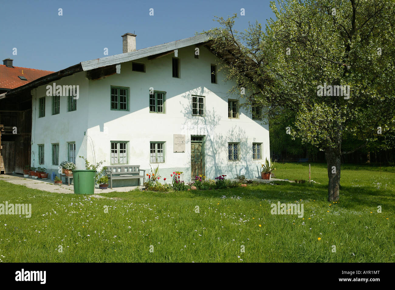Family home of popes hi-res stock photography and images - Alamy