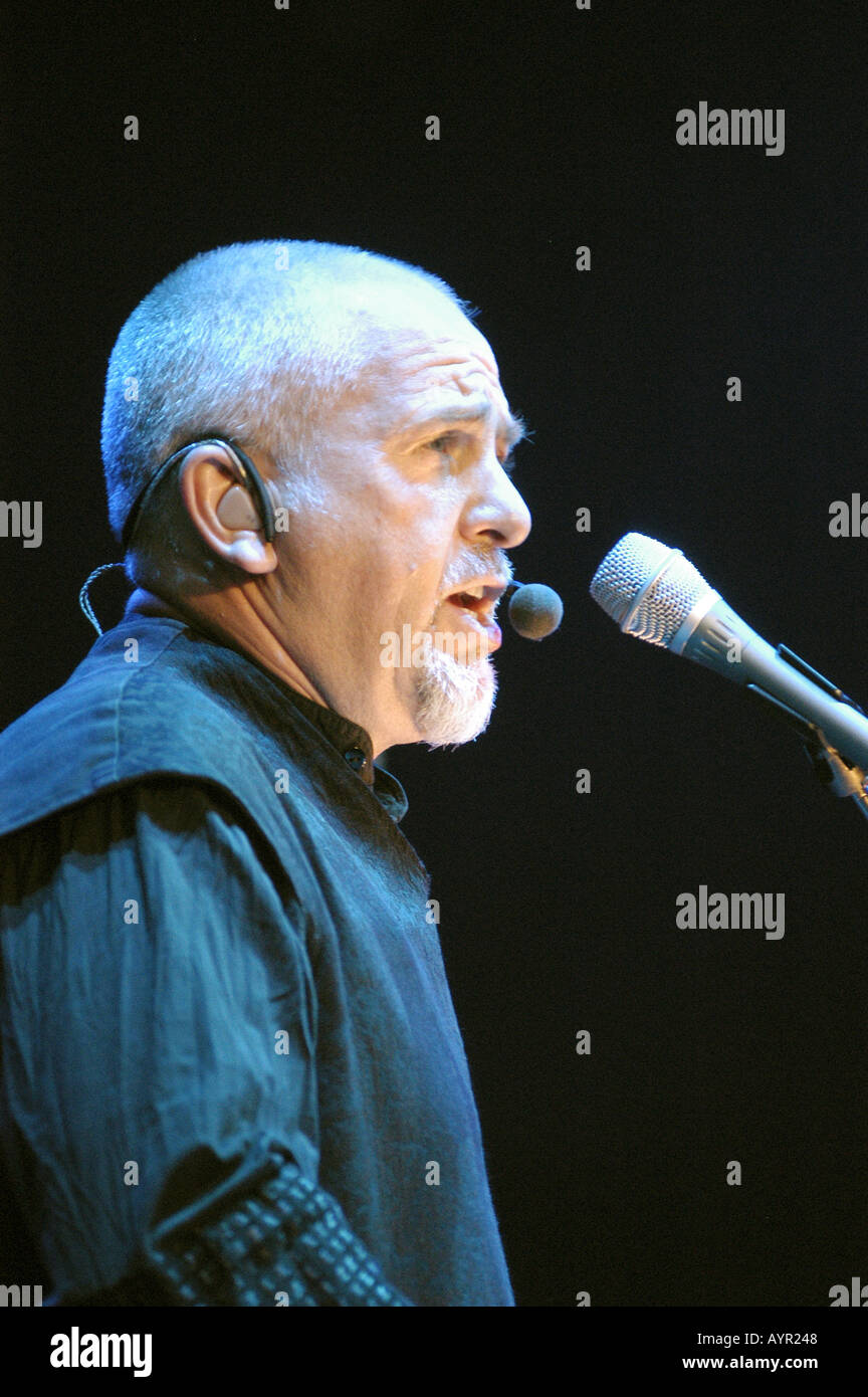 Peter gabriel genesis hi-res stock photography and images - Alamy