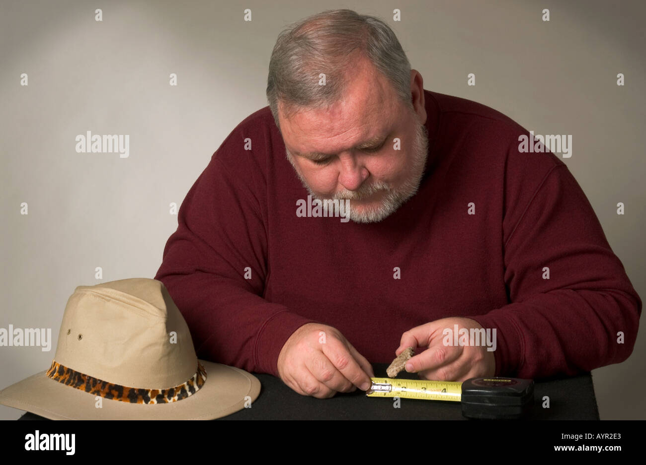 Archaeologist artifact hi-res stock photography and images - Alamy