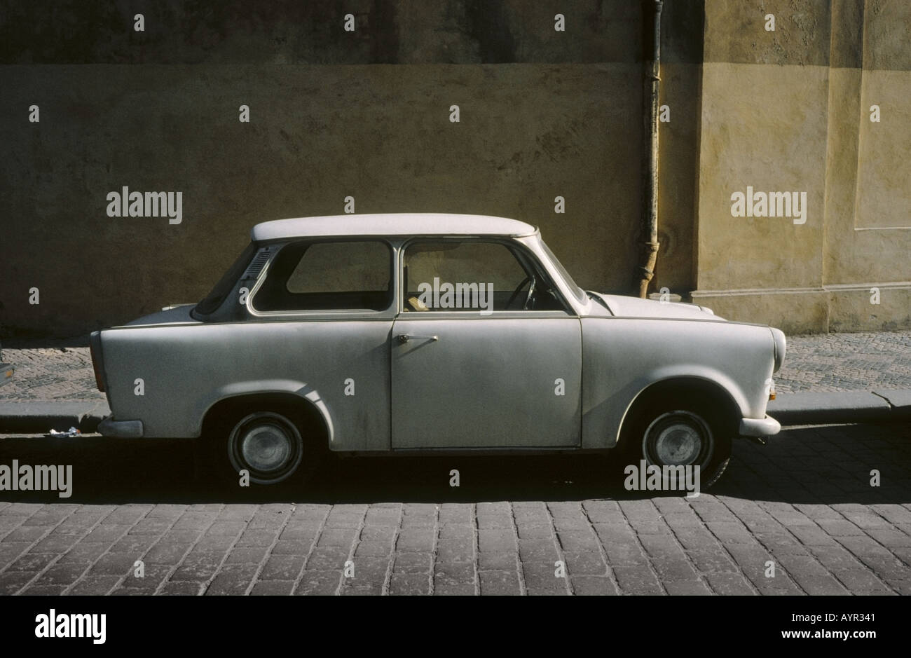 Pale Yellow Car High Resolution Stock Photography and Images - Alamy