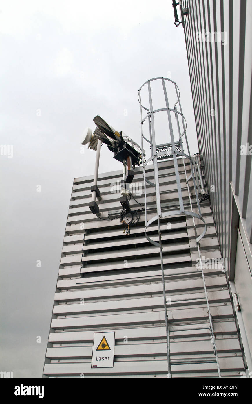 Cameras ladder hi-res stock photography and images - Alamy