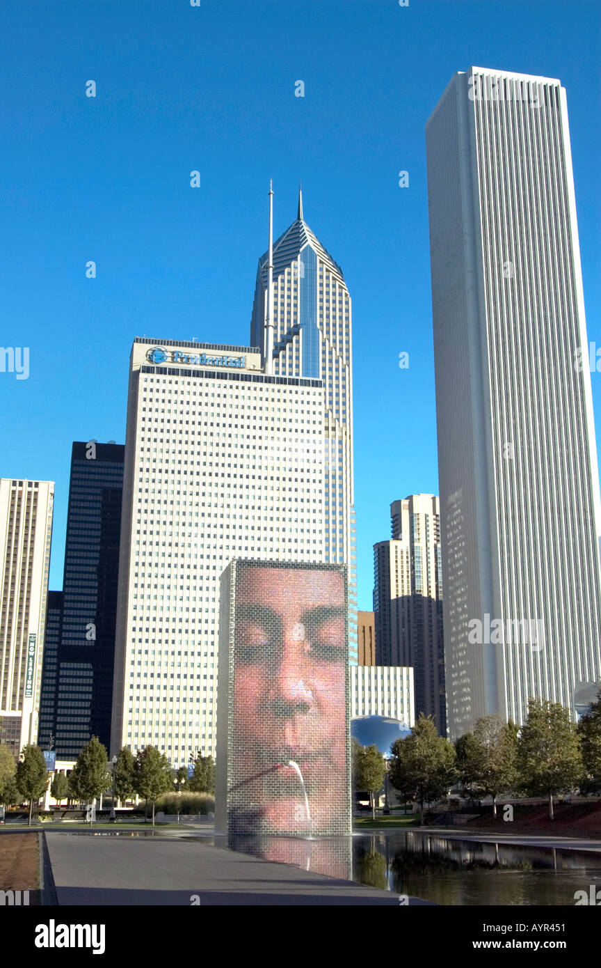Fountain with faces chicago hi-res stock photography and images - Alamy