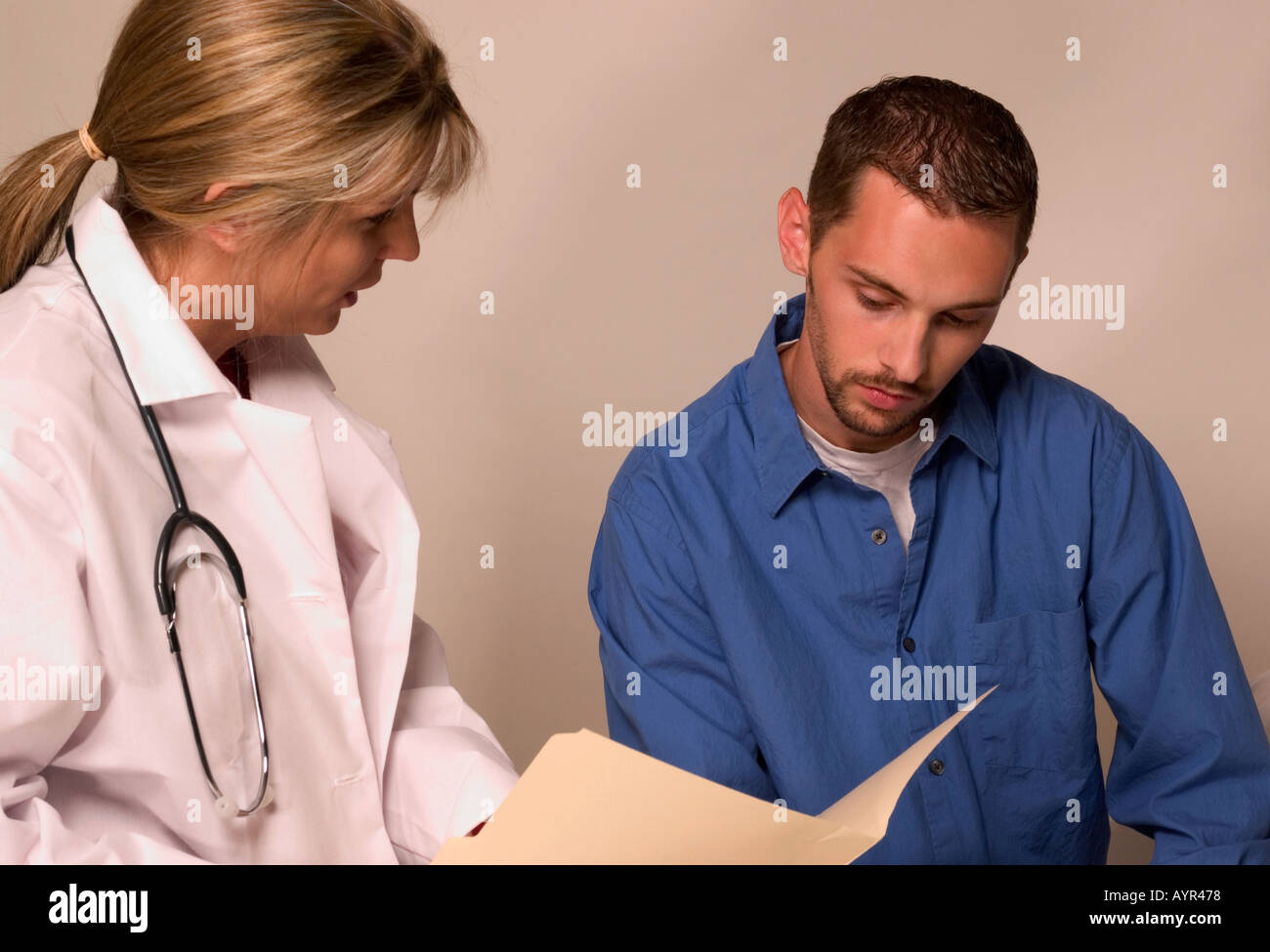 Male female doctors hi-res stock photography and images - Alamy