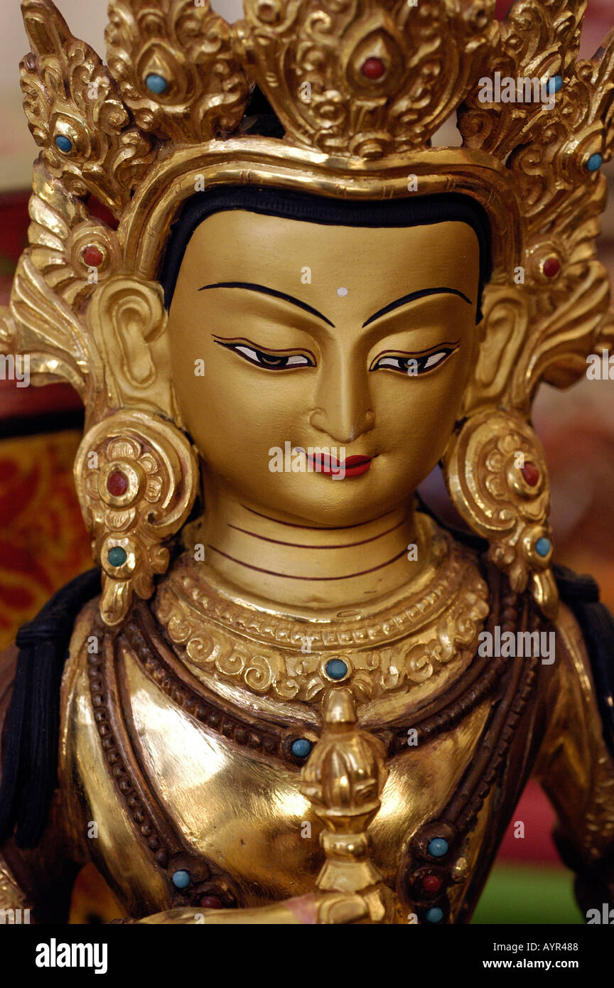 Statue of female Buddha Stock Photo - Alamy