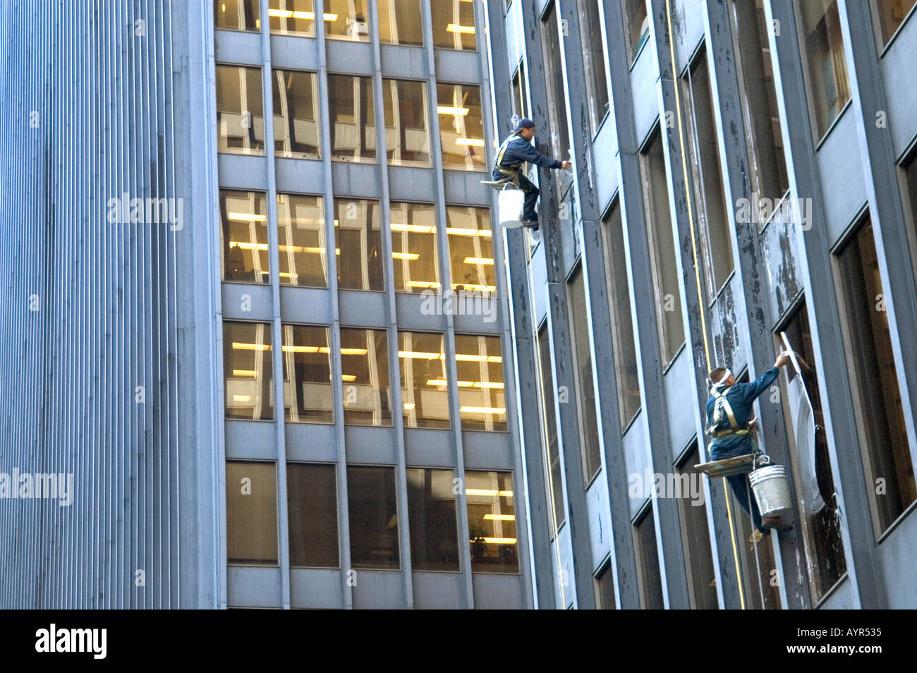 Window cleaning office buildings in hi-res stock photography and images ...