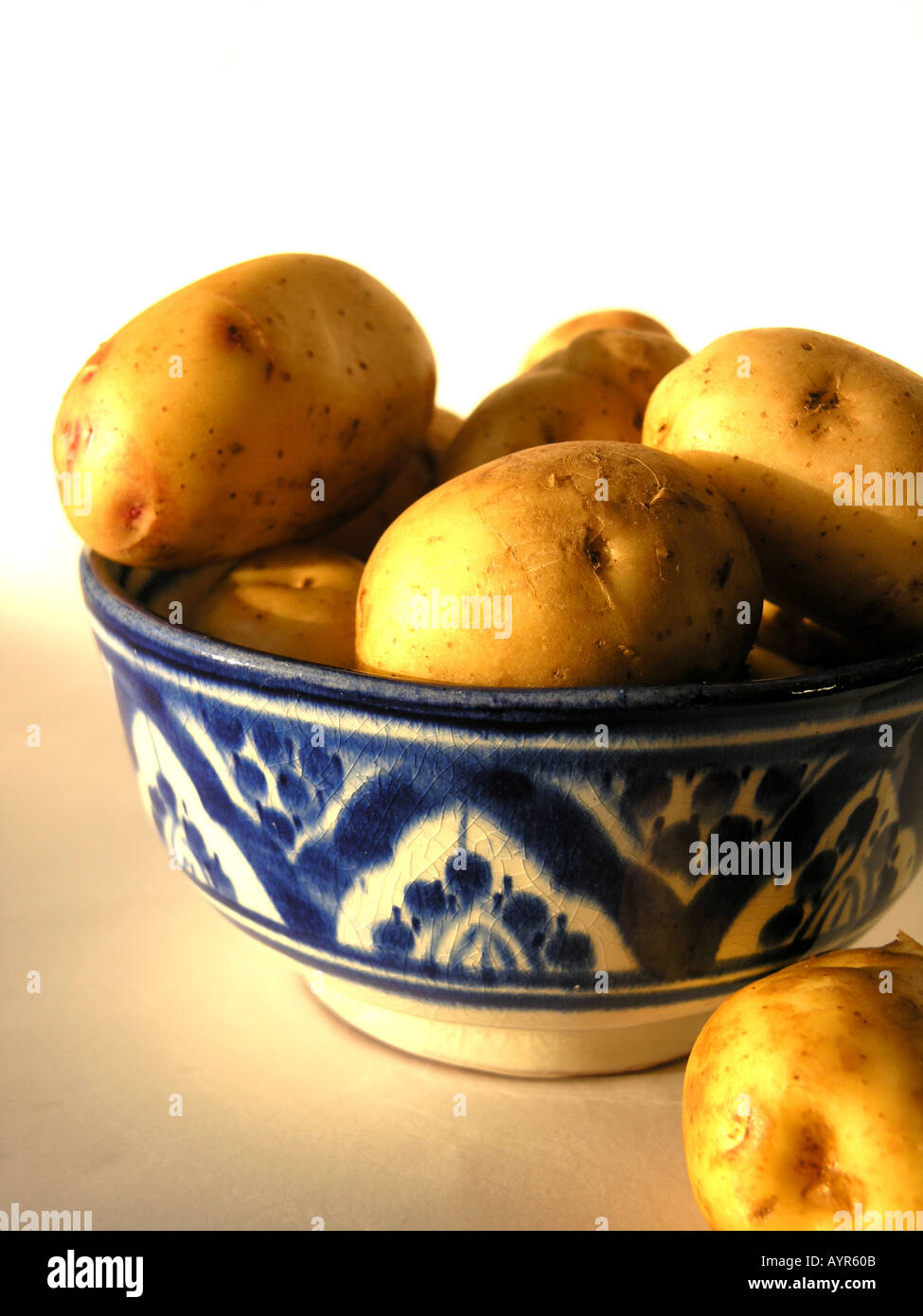 Curved potatoes hi-res stock photography and images - Alamy