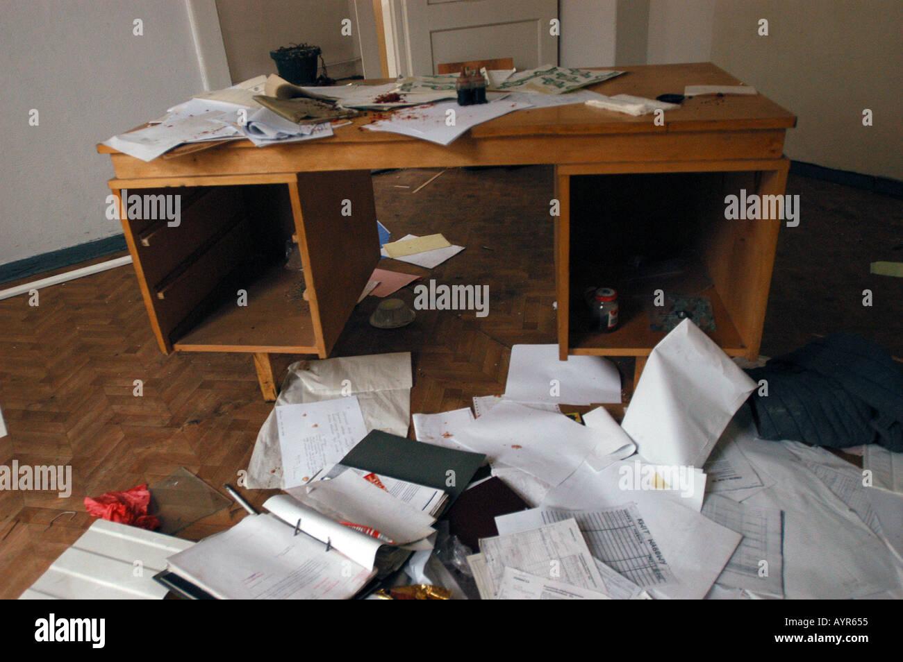 Total Mess in Old Fashioned Office Stock Photo - Alamy