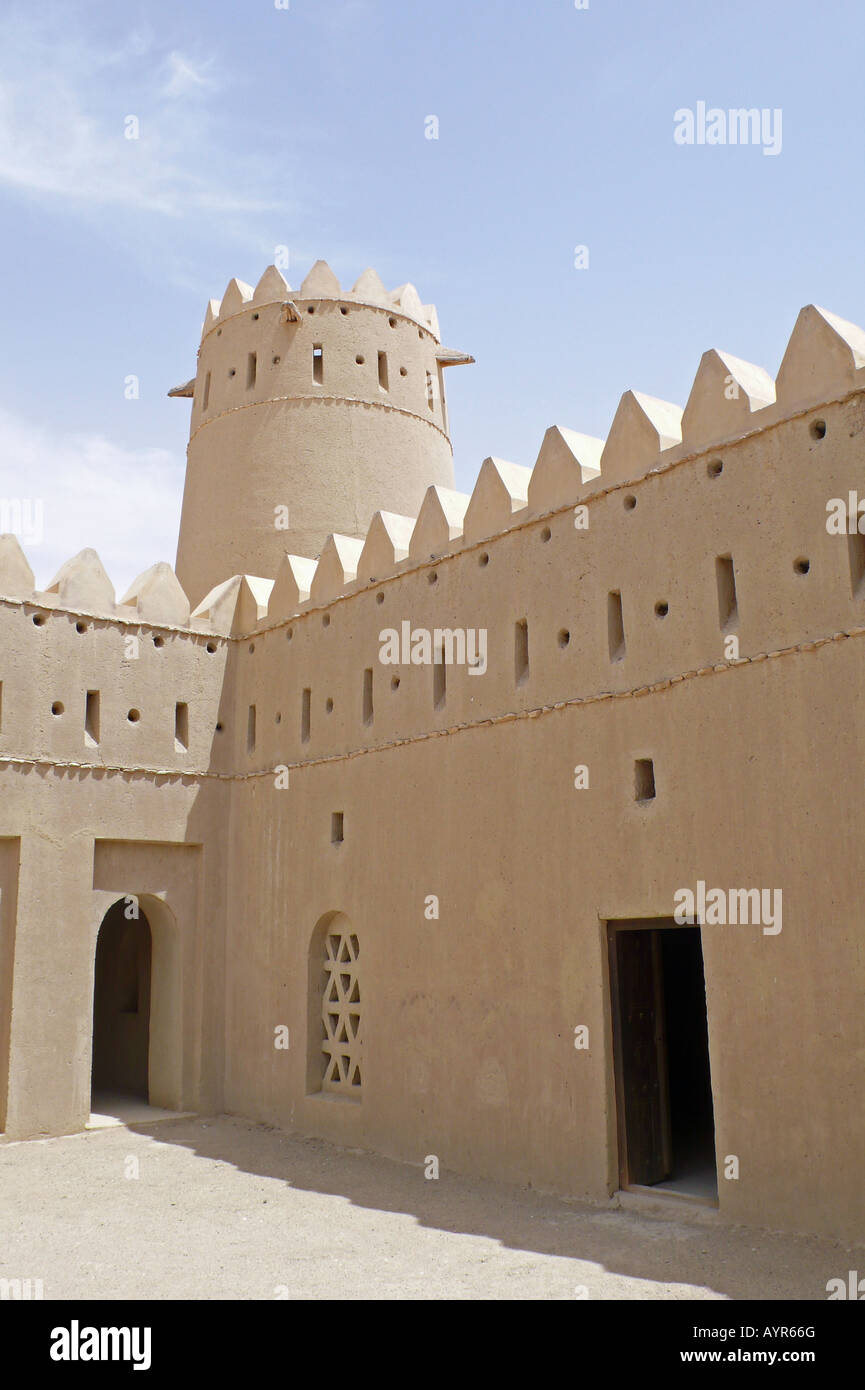 Fort Mariah Al Gharbiyah, a desert fortress in the Liwa Oasis, UAE ...
