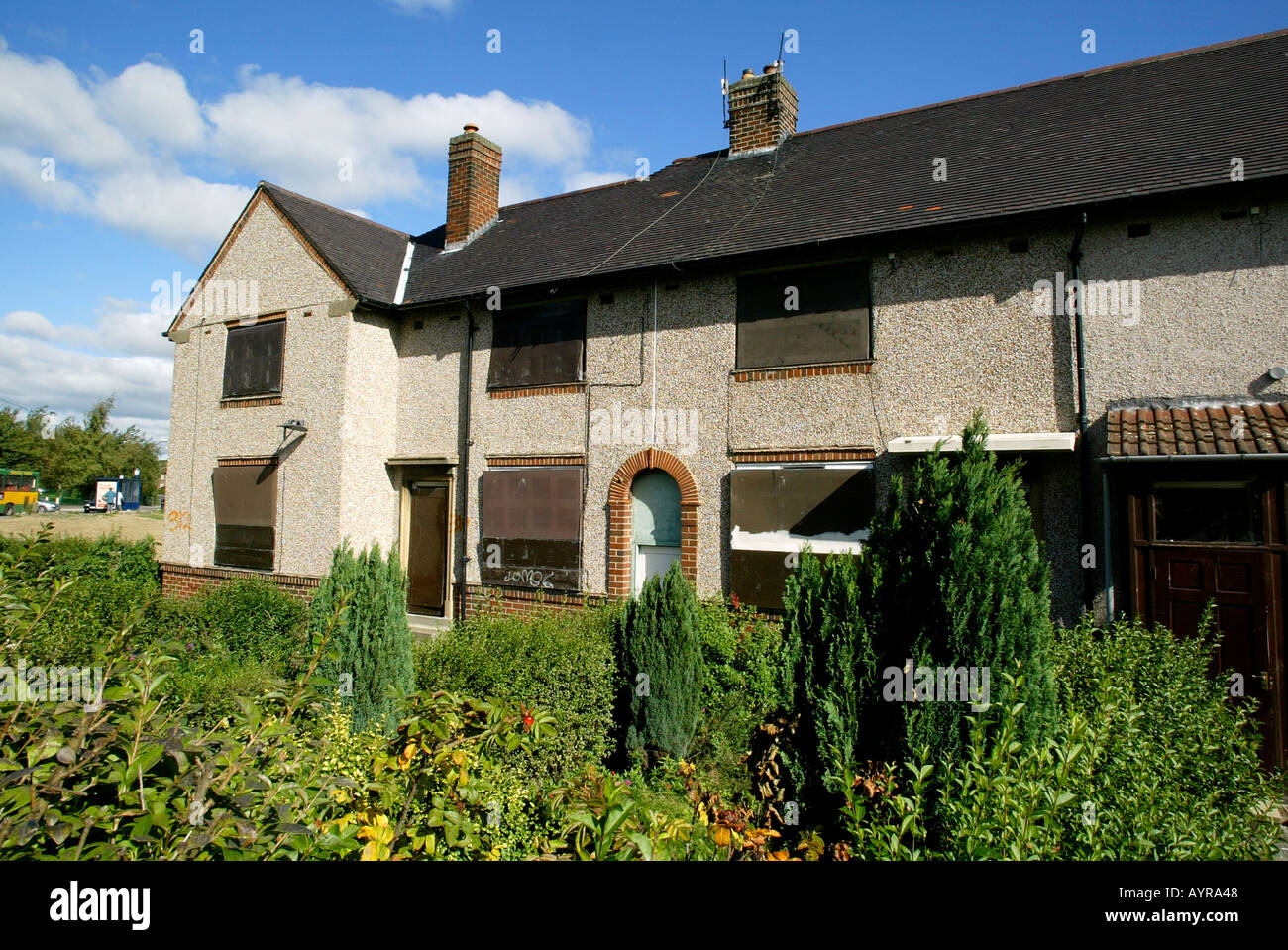 Homeless family empty houses hi-res stock photography and images - Alamy