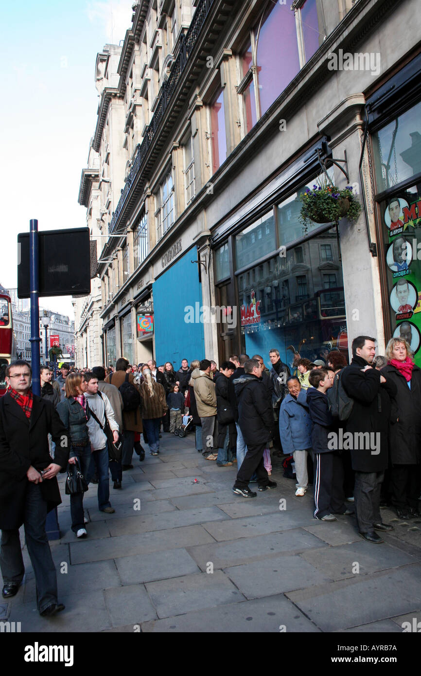 Queue excitement store hi-res stock photography and images - Alamy