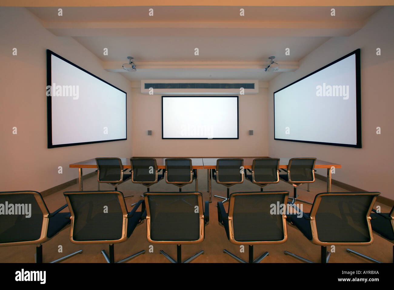 Powerpoint presentation college hi-res stock photography and images - Alamy