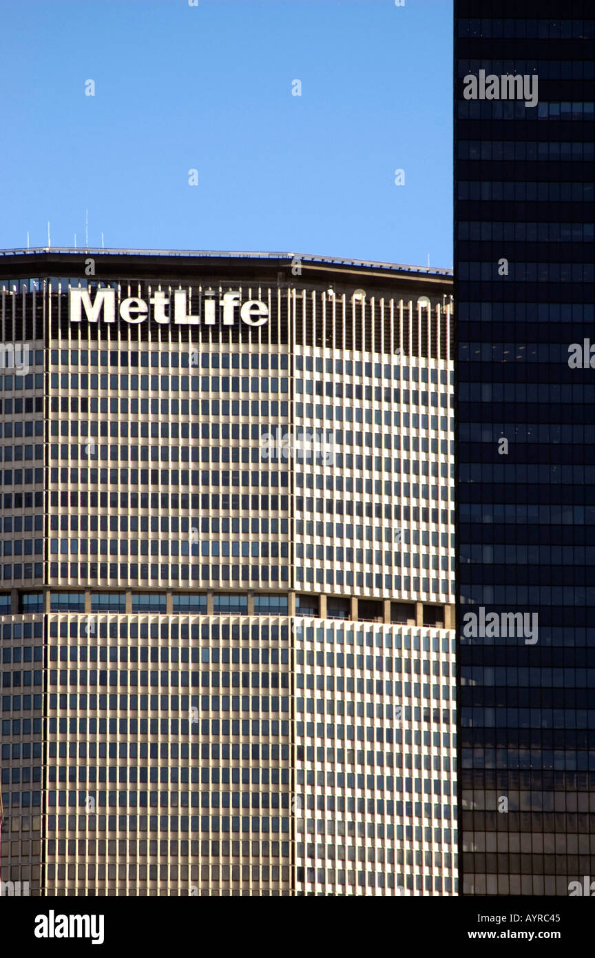 MET LIFE BUILDING ON PARK AVENUE UPPER EAST SIDE MANHATTAN NEW YORK ...