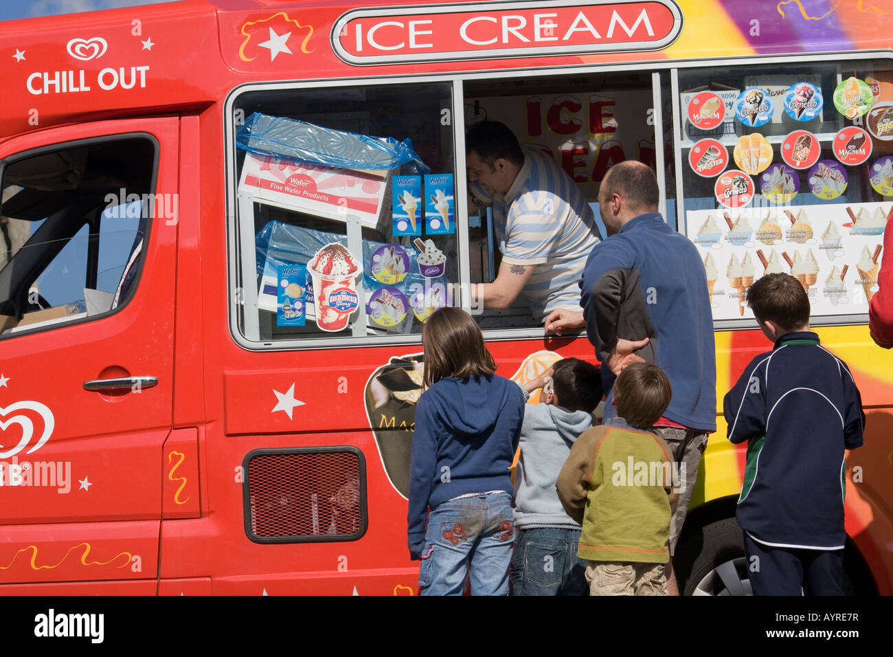 Ice cream van and queue of children hi-res stock photography and images ...