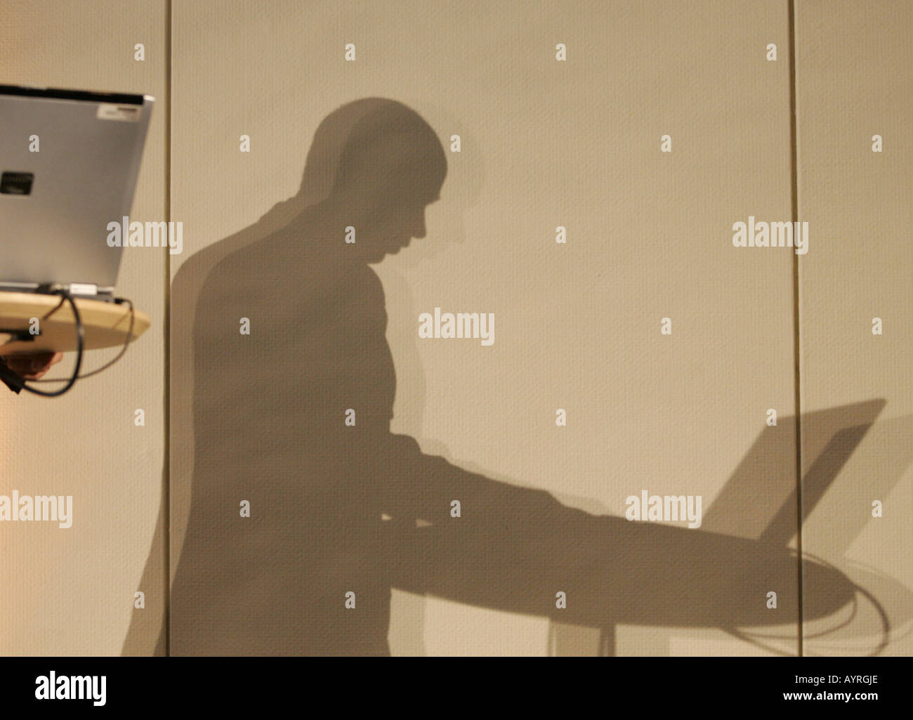 Figure shadow on wall hi-res stock photography and images - Alamy