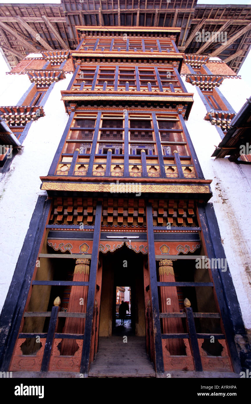 Wangdue phodrang dzong hi-res stock photography and images - Alamy