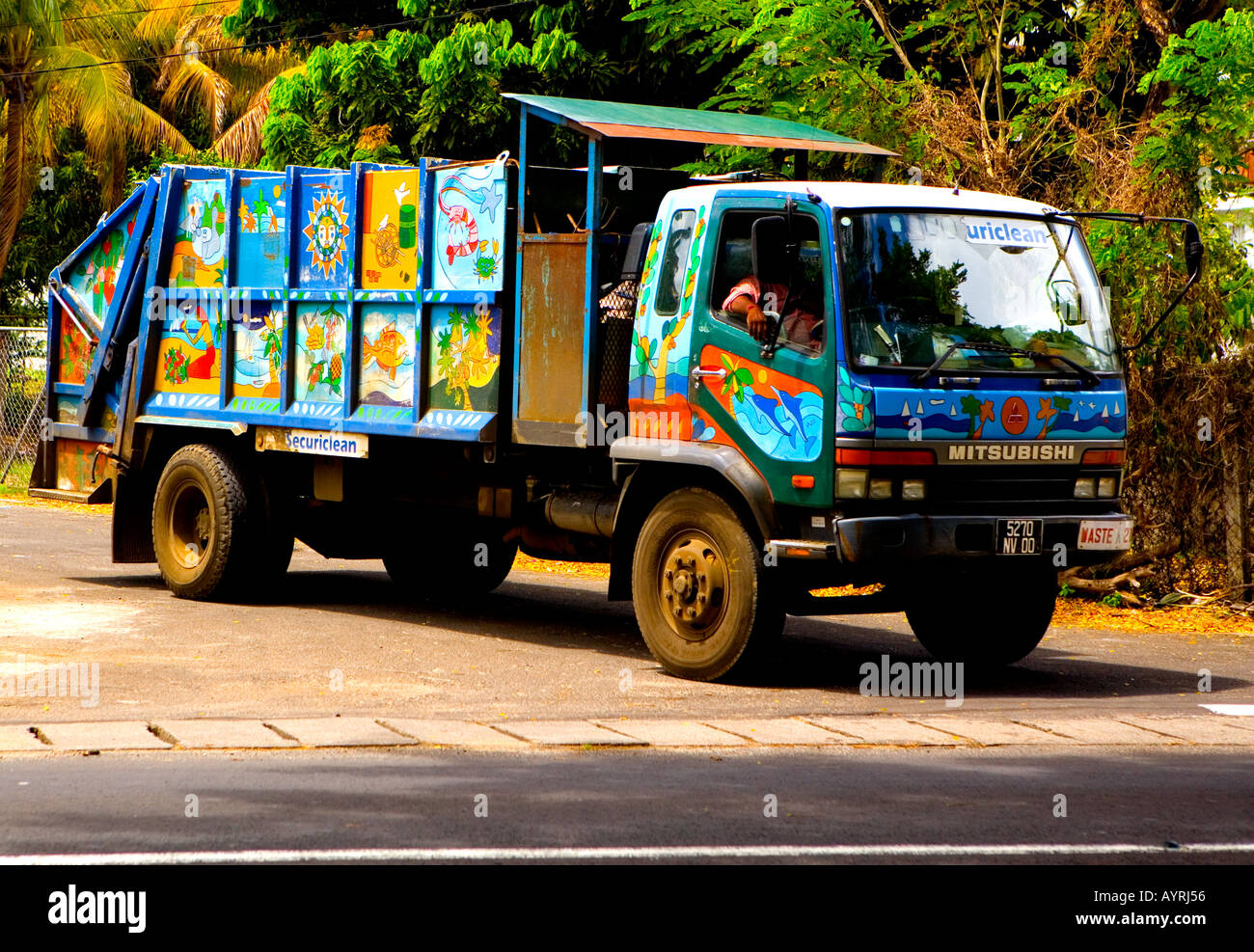 Compactor tipper lorry hi-res stock photography and images - Alamy