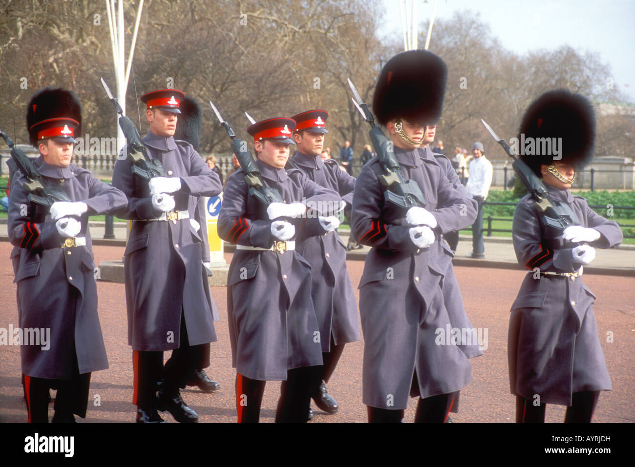 Palace Guard at Buckingham Palace in London England Stock Photo - Alamy