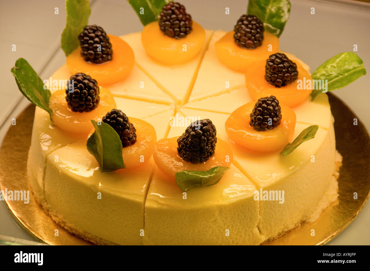 Elaborate cake hi-res stock photography and images - Alamy
