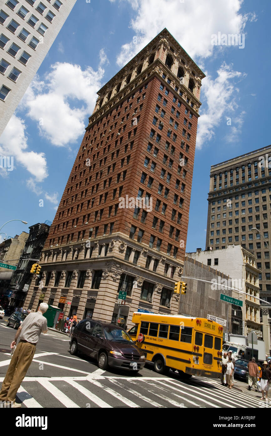 The Broadway Chambers office building and traffic, Manhattan, New York ...