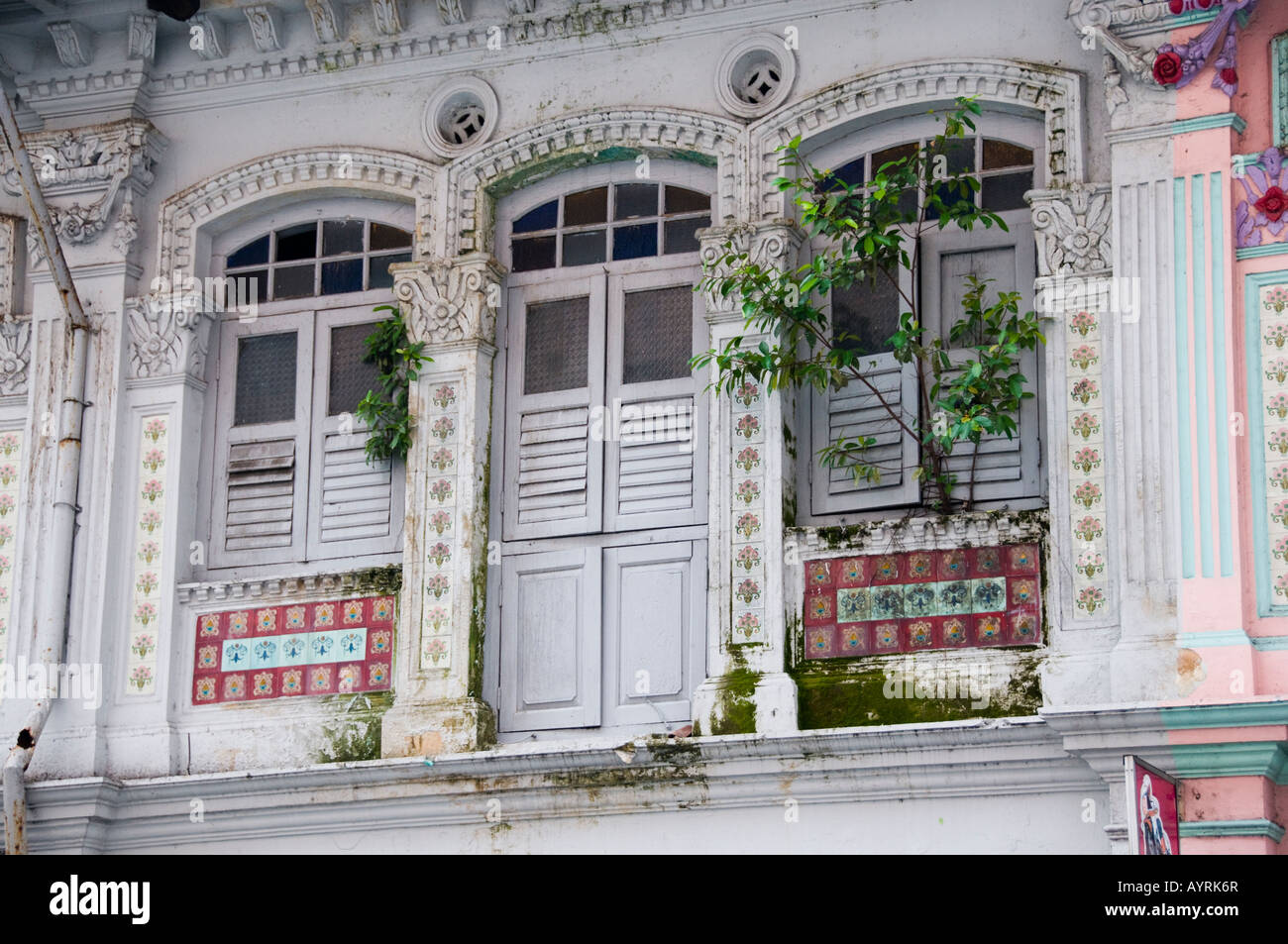 Second story windows hi-res stock photography and images - Alamy