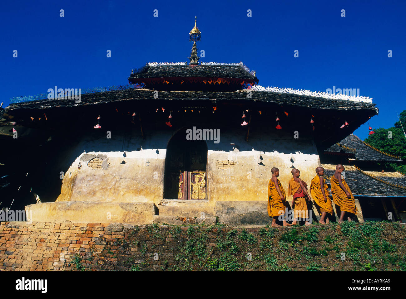 HILL MONASTERY MYANMAR Stock Photo - Alamy
