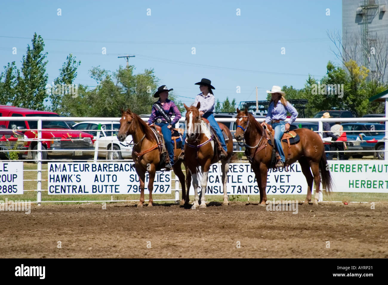Cowgirls wild west hi-res stock photography and images - Alamy