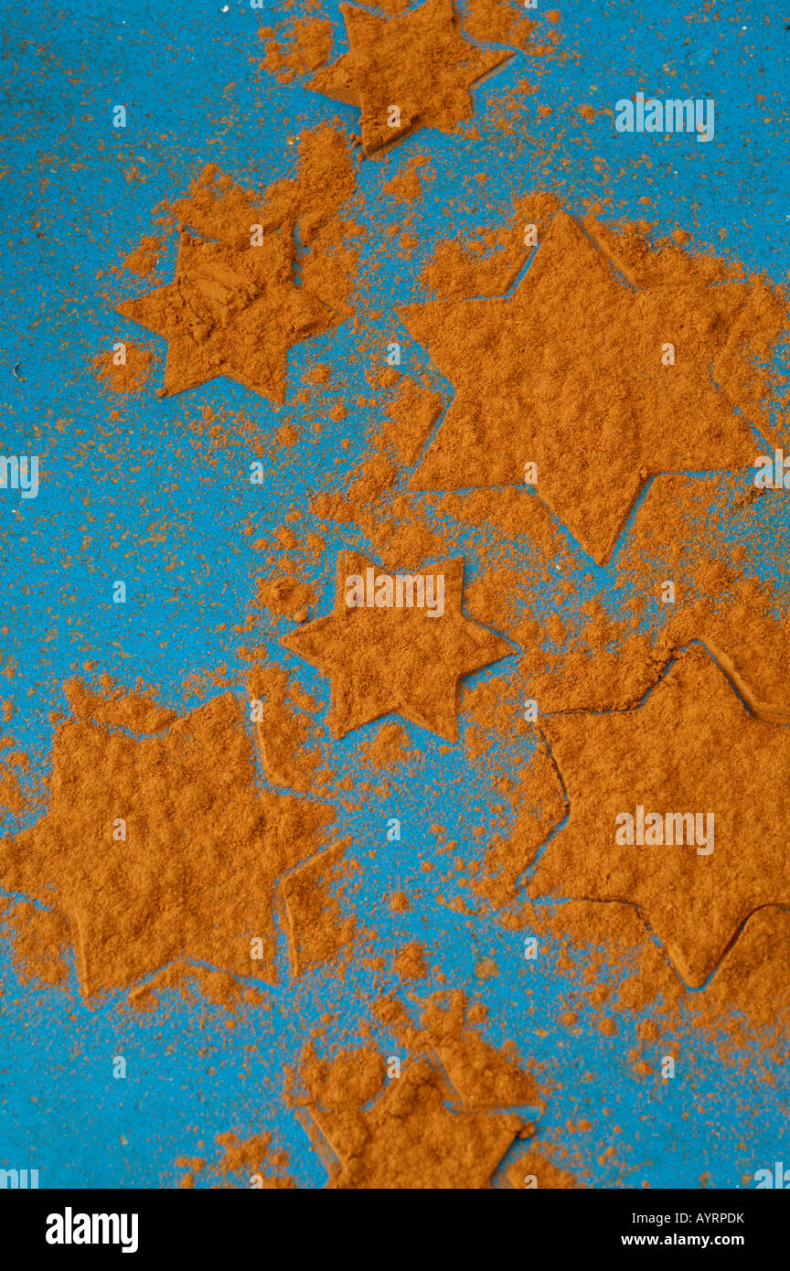 Star-shaped cinnamon powder Stock Photo - Alamy