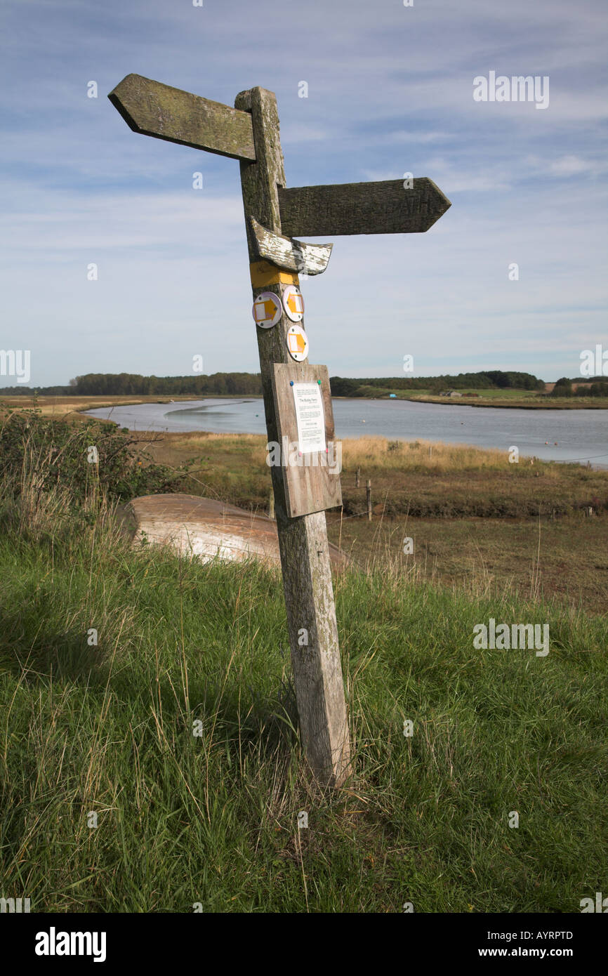 Public footpath direction arrow pointers by Butley Creek, Suffolk ...