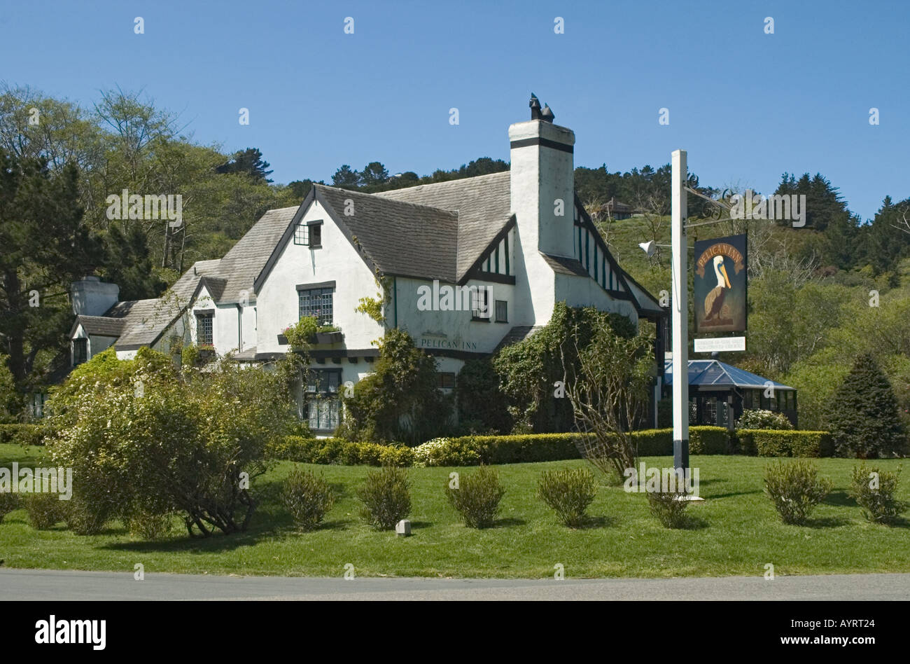 California Marin County Muir Beach Pelican Inn english pub bar ...