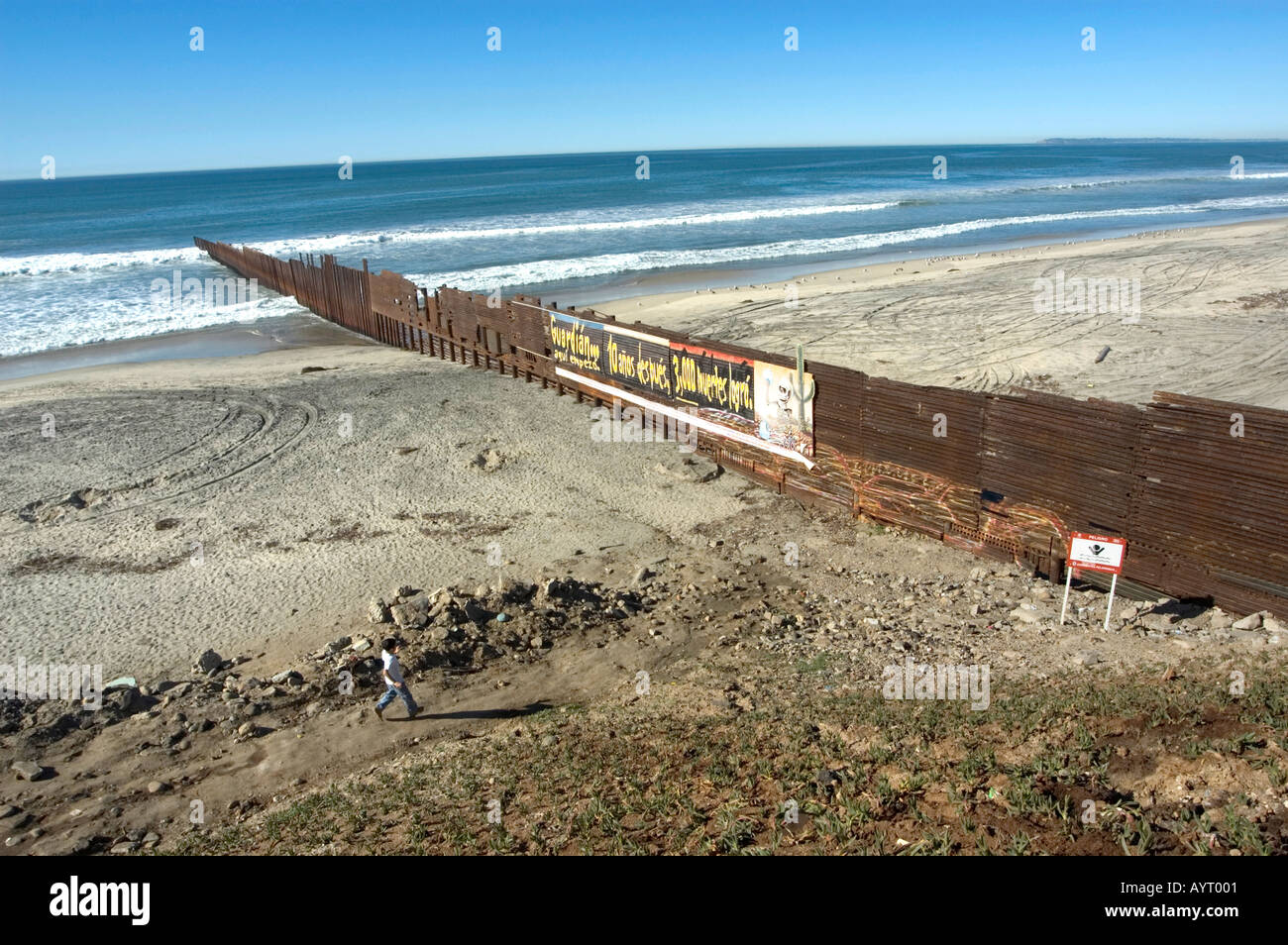 Us mexico border fence tijuana beach hi-res stock photography and ...