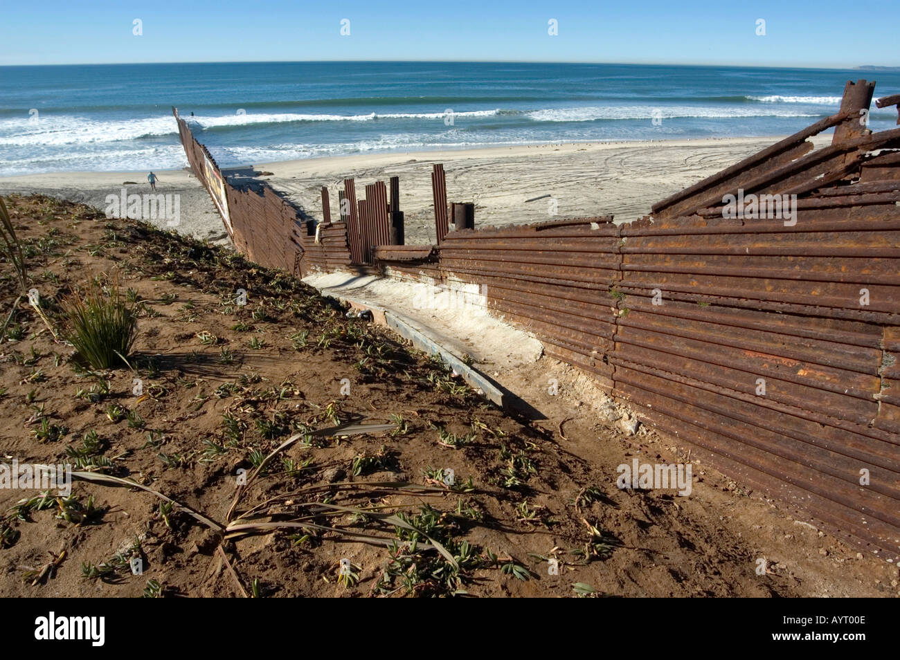USA MEXICAN BORDER FENCE RUNNING INTO THE PACIFIC OCEAN TIJUANA MEXICO ...