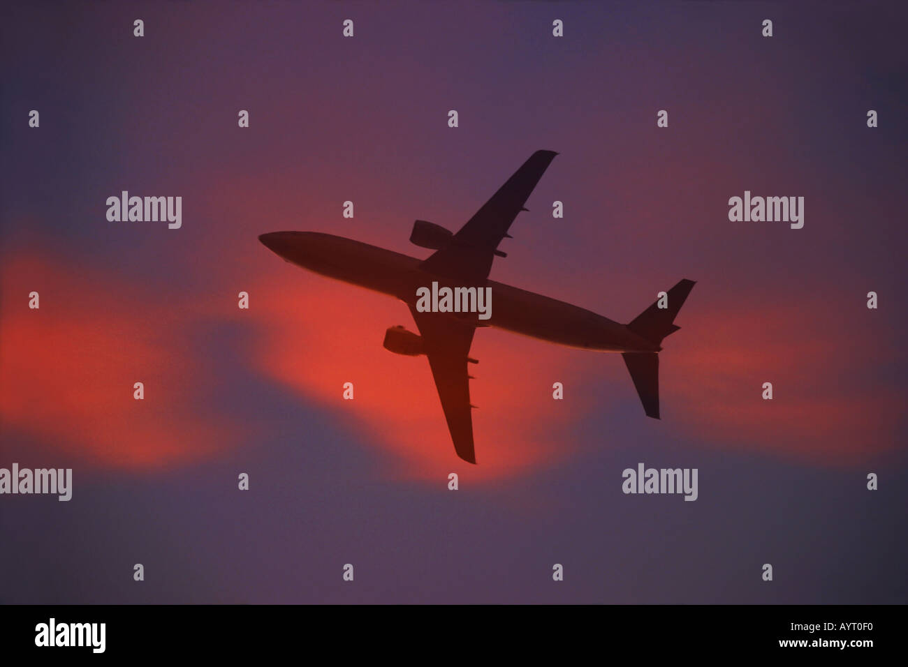 Airplane in flight Stock Photo - Alamy