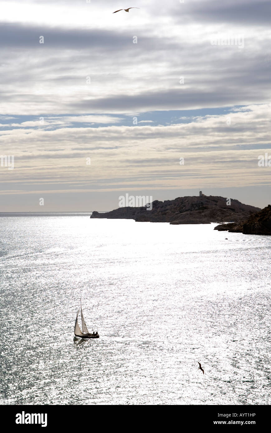 Sailor looking from a ship hi-res stock photography and images - Alamy