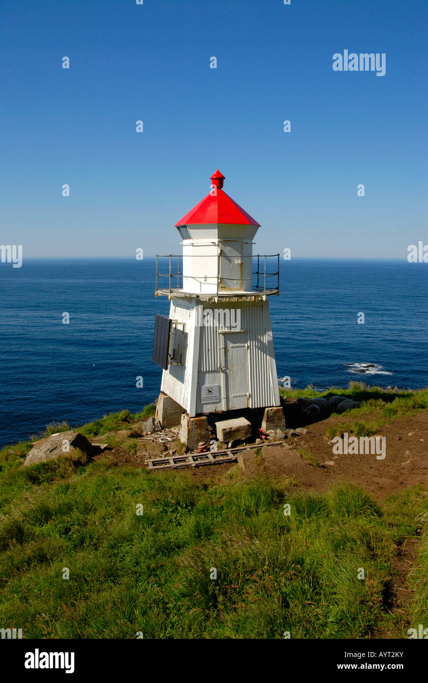 White house with red roof High Resolution Stock Photography and Images ...